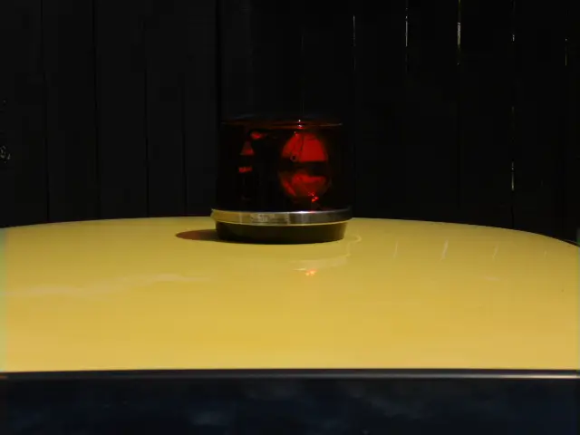 FEDERAL MODEL 14 RED HALOGEN BEACON - EVL